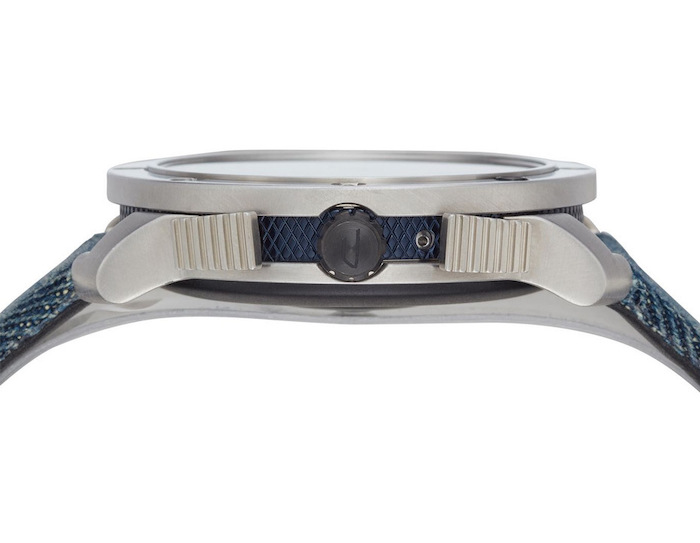 Diesel Axial Smartwatch-Blue Denim - Total Design Reviews